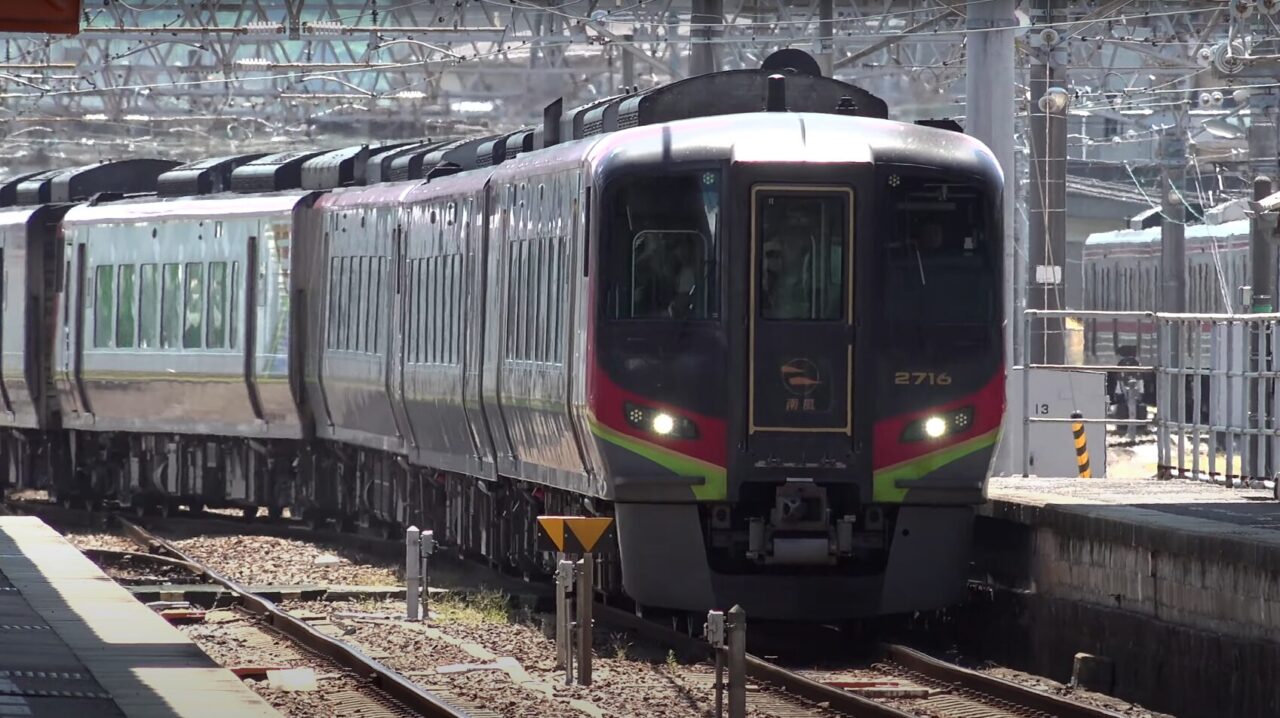 2700系 化け物と呼ばれる理由と魅力の全貌紹介 | Shikokuレールノート